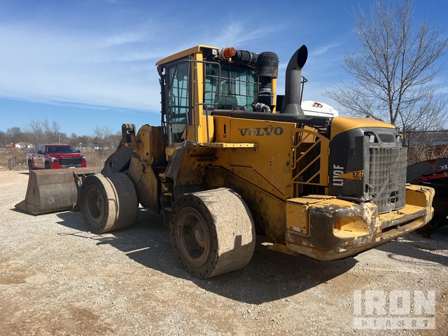 2007 Volvo L120F Wheel Loader in Springfield, Missouri, United States ...