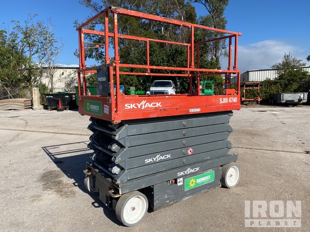 2018 Skyjack SJIII-4740 Electric Scissor Lift in SARASOTA, Florida ...