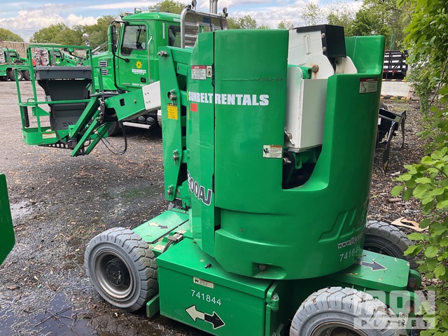 2015 JLG E300AJ Electric Articulating Boom Lift in New Castle, Delaware ...