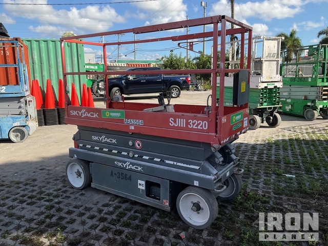 2017 Skyjack SJIII-3220 Electric Scissor Lift in Florida City, Florida ...