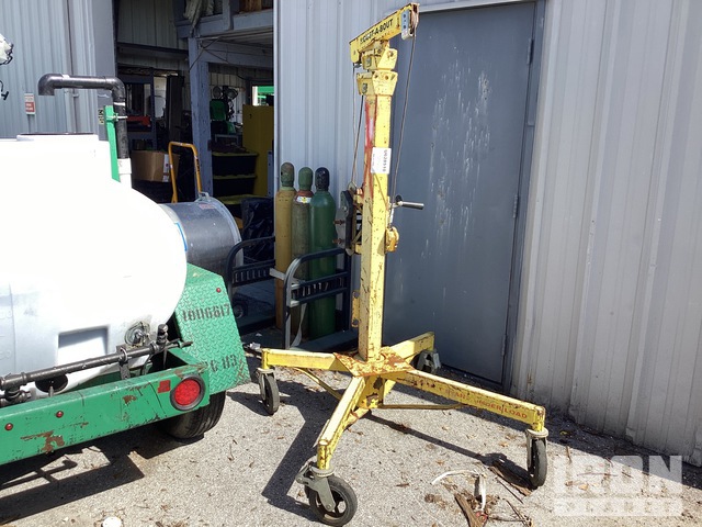 2018 Sumner R-250 Material Hoist in Boca Raton, Florida, United States ...