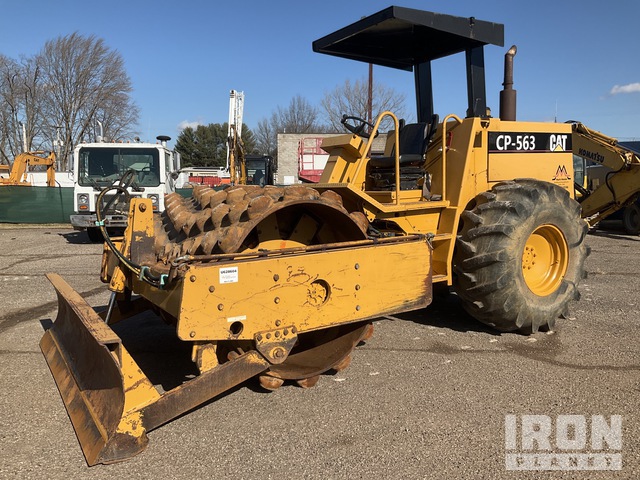 1994 Cat CP-563 Padfoot Drum Compactor in Reno, Ohio, United States ...
