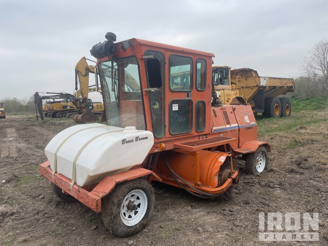 Broce RJ350 Self-Propelled Broom in Baytown, Texas, United States ...