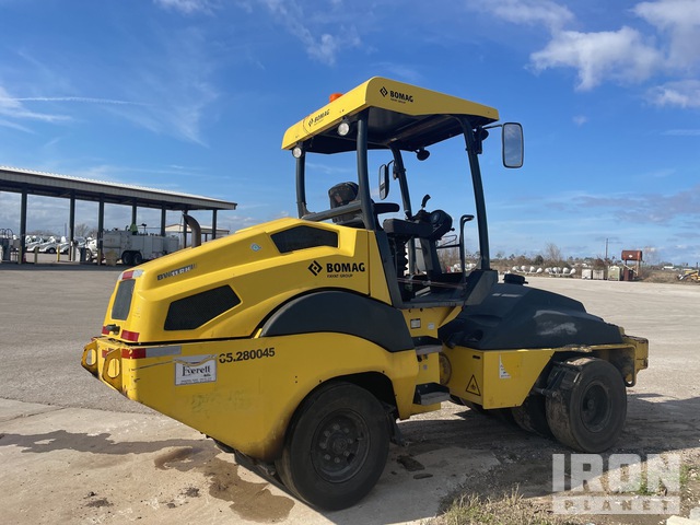 2020 Bomag BW11RH Pneumatic Roller in Baytown, Texas, United States ...