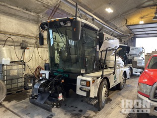 2014 Python PHP5000 Pothole Patcher in Montréal, Quebec, Canada (Asia ...