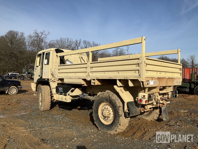 Surplus 2004 Stewart & Stevenson M1078A1 LMTV 4x4 Cargo Truck in Hooks ...