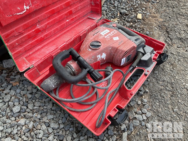 2015 Hilti TE 700-AVR Brick Cutter in Sterling, Virginia, United States ...