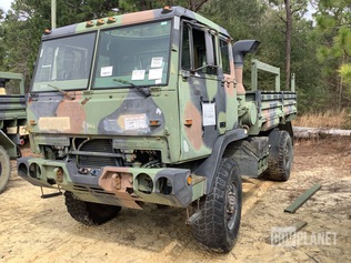 Surplus 1996 Stewart & Stevenson M1081 LMTV 4x4 Cargo Truck in ...