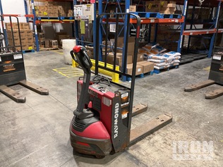 2016 Raymond Model 8210-F45L 4500 lb Pallet Jack in Dieppe, New ...