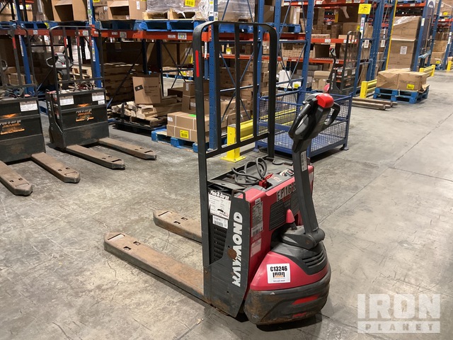 2016 Raymond Model 8210-F45L 4500 lb Pallet Jack in Dieppe, New ...