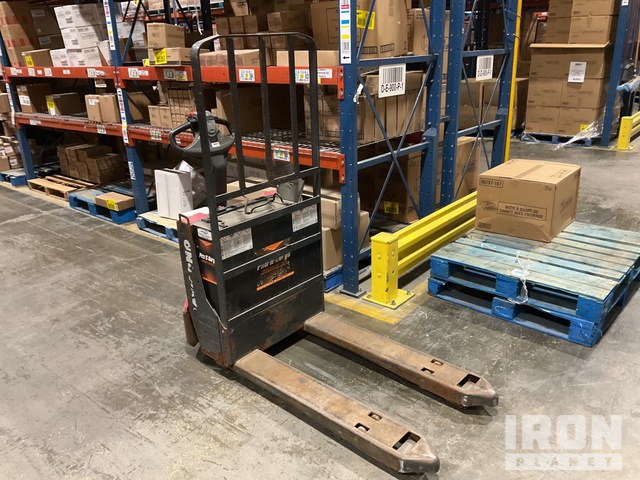 2016 Raymond Model 8210-F45L 4500 lb Pallet Jack in Dieppe, New ...