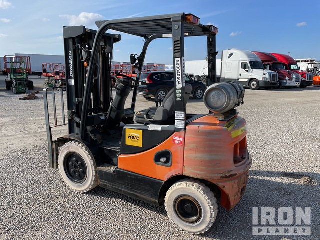 2014 (unverified) Doosan G25E-5 4600 lb Pneumatic Tire Forklift in ...