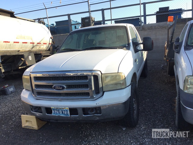 2005 Ford F-250 Super Duty 4x4 XLT 4x4 Extended Cab Pickup in North Las ...