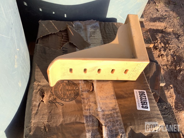 Surplus Lot of Underground Devices 7" Multi-Mount Cable Supports in Red ...