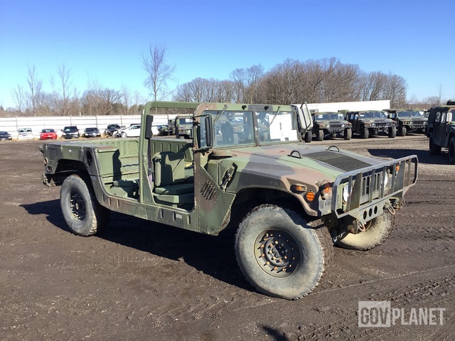 Surplus 2008 AM General M1097R1 HMMWV 2 Door w/Truck Body in Capac ...