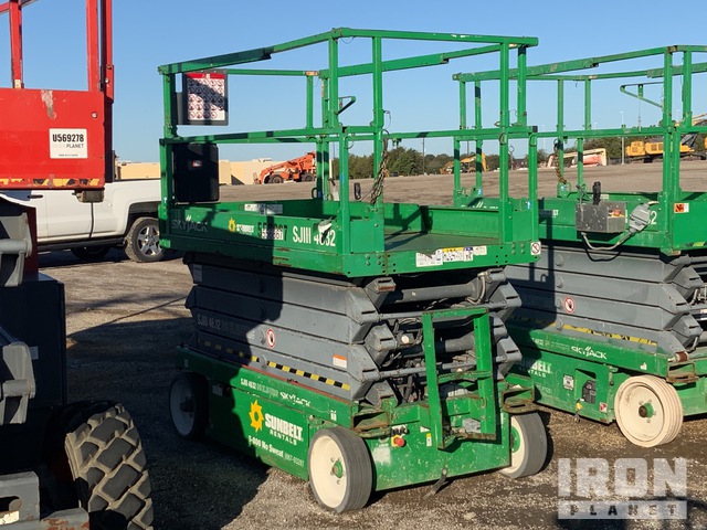2013 Skyjack SJ4632 Scissor Lift in Lake Worth, Texas, United States ...