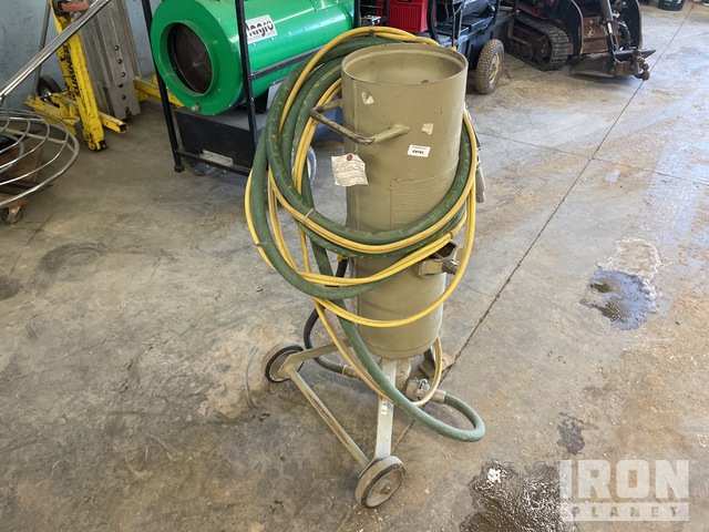 2017 Clemco 1042 Portable Pneumatic Sand Blaster in Orangeville ...
