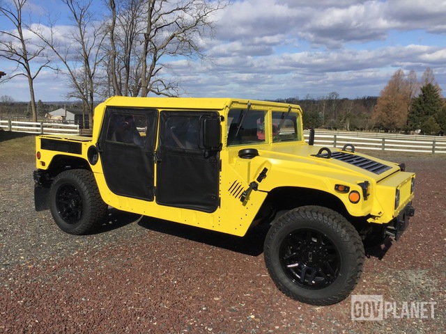 Surplus 2008 AM General M1165A1 HMMWV 4 Door Hard Top w/Truck Body in ...