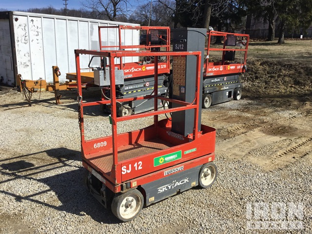 2015 Skyjack SJ12 Electric Vertical Mast Lift in Akron, Ohio, United ...