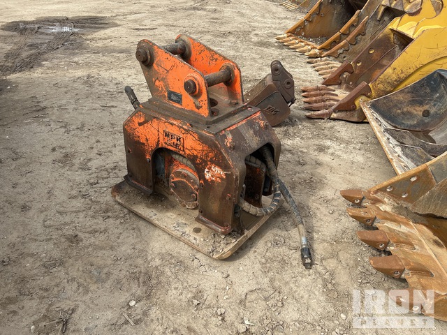 NPK C6C 14 in Plate Compactor Attachment - Fits John Deere 130 in ...