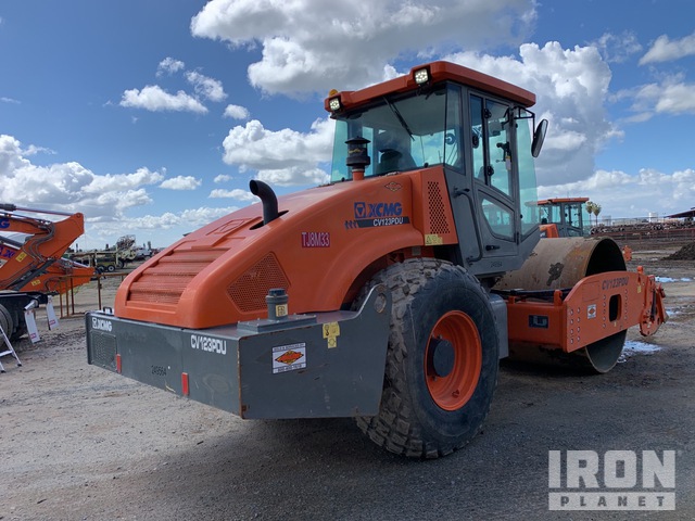 2020 XCMG CV123PDU Smooth Drum Compactor in Tipton, California, United ...