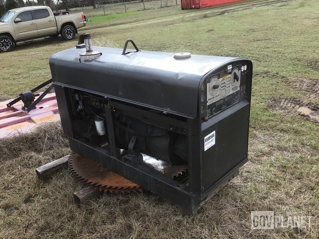 Surplus Lincoln SA-250 D3.152 Engine Driven Welder in Madisonville ...
