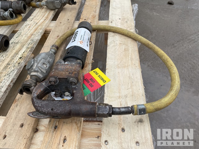 2012 Texas Pneu TX-CH3-4BH Demolition Breaker in BELLEVILLE, Ontario ...