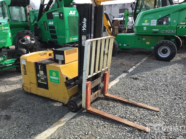 2014 Yale MCW040LEN24TE072 4000 lb Electric Stacker in CARLSTADT, New ...