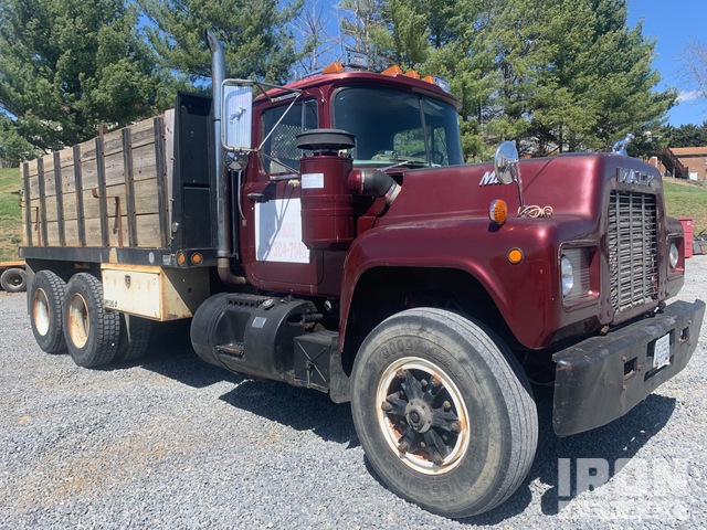 1984 Mack R686ST 6x4 Flatbed Truck in Christiansburg, Virginia, United ...