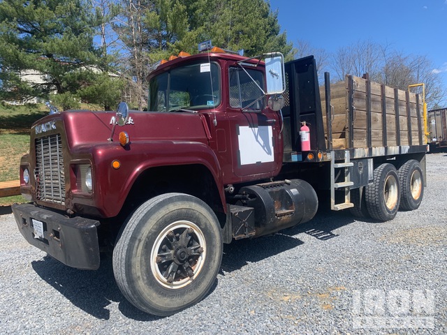 1984 Mack R686ST 6x4 Flatbed Truck in Christiansburg, Virginia, United ...