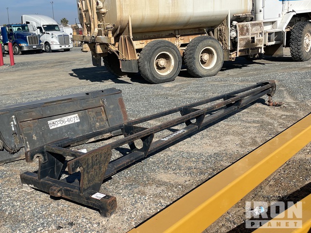 Surplus Gradall 14 ft 6 in Truss Boom in Perris, California, United ...