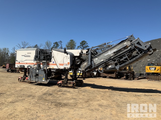 2014 Wirtgen W200i Tracked Asphalt Transfer Machine in Charlotte, North ...