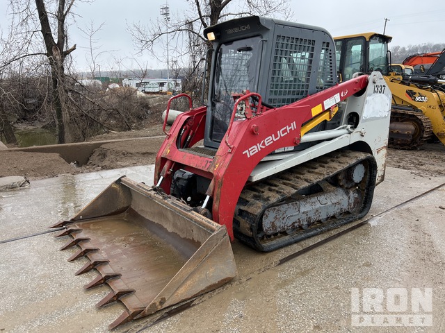 2014 Takeuchi TL10 Compact Track Loader in Kansas City, Missouri ...