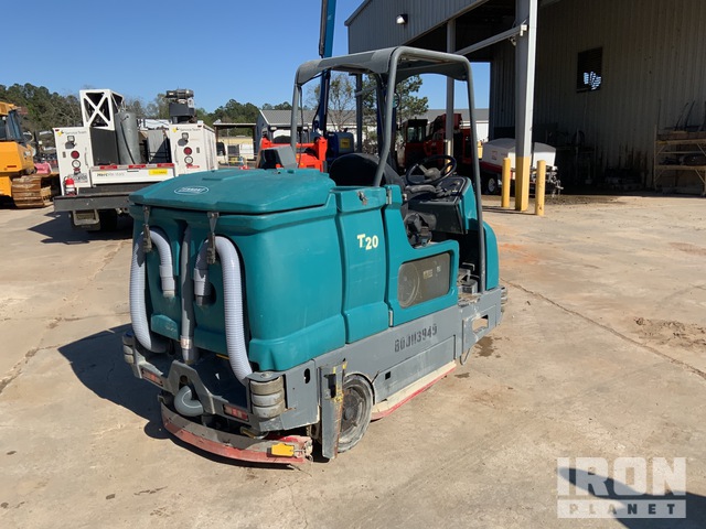 2016 (unverified) Tennant T20 Ride-On Floor Scrubber in Savannah ...