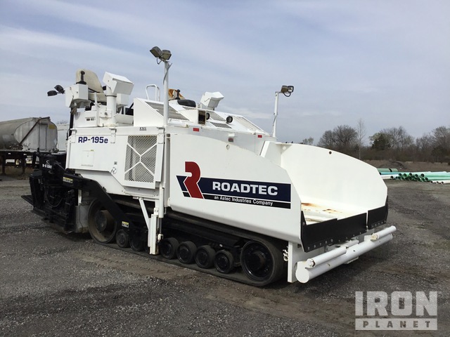 2011 Roadtec RP195E Track Asphalt Paver in Muskogee, Oklahoma, United ...