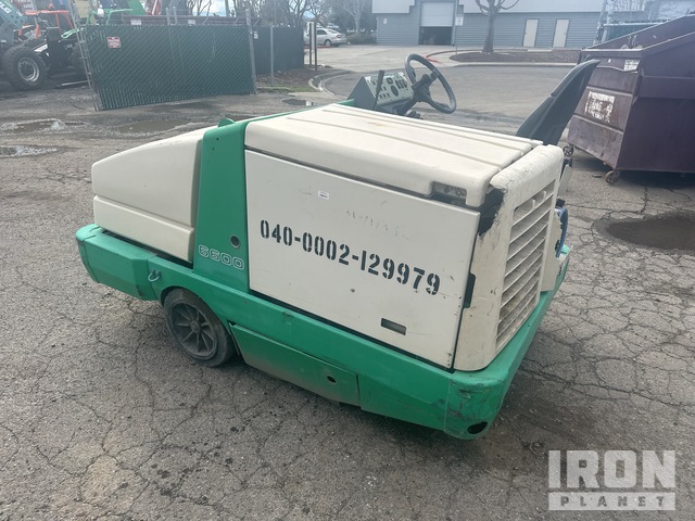 2013 Tennant 6600 Ride-On Floor Sweeper in Tracy, California, United ...