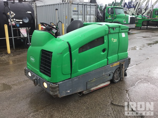 2015 Tennant T20 Ride-On Floor Scrubber in Cleveland, Ohio, United ...
