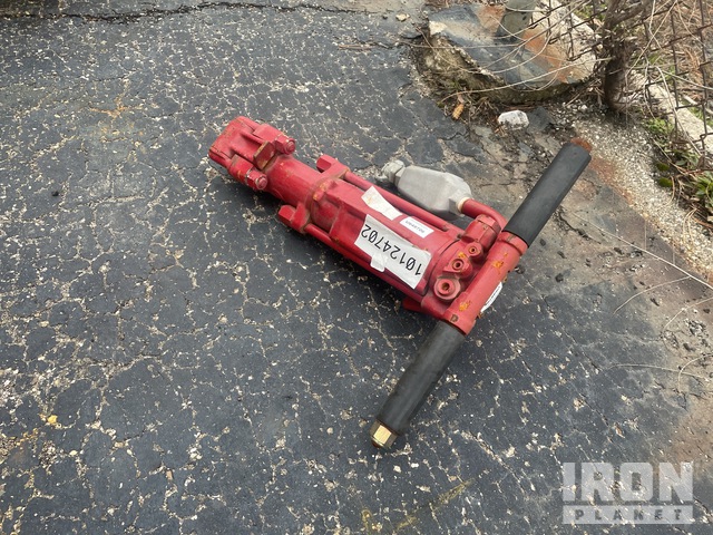 2015 Chicago Pneumatic CP-0032 Pneumatic Demolition Breaker in Oak Park ...