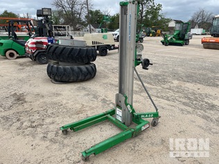 2016 Genie SLA-10 Material Hoist in Pasadena, Texas, United States ...