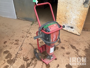 2017 Hilti TE 3000-AVR Demolition Breaker in PINEVILLE, North Carolina ...