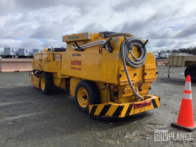 Surplus Tennant SRS 1550DN-A Flight Deck Scrubber in Butner, North ...