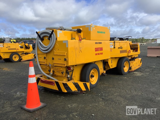 Surplus Tennant SRS 1550DN-A Flight Deck Scrubber in Butner, North ...