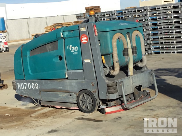 Tennant M20 Ride-On Floor Scrubber in Victorville, California, United ...