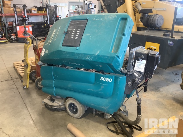 2016 Tennant 5680 Walk-Behind Floor Scrubber in Knoxville, Tennessee ...