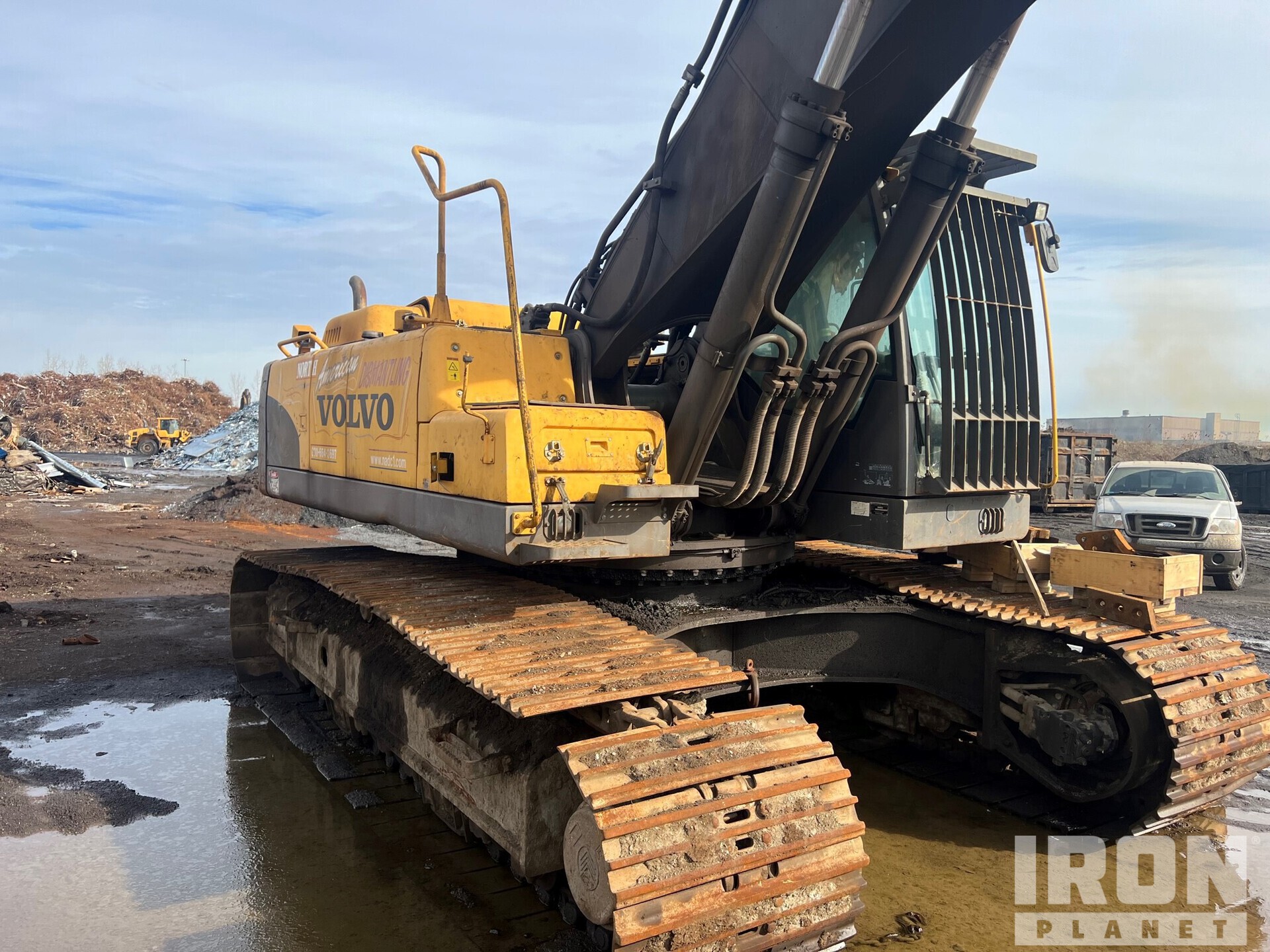 Volvo Excavator 700