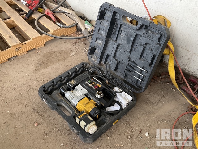 2016 DeWalt DWE1622 Electric Magnetic Drill Press in Downingtown ...