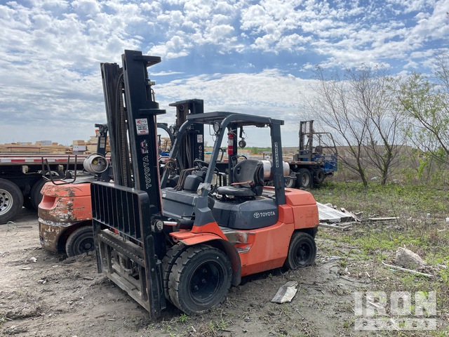 2013 (unverified) Toyota 7FGU35 7300 lb Cushion Tire Forklift in ...
