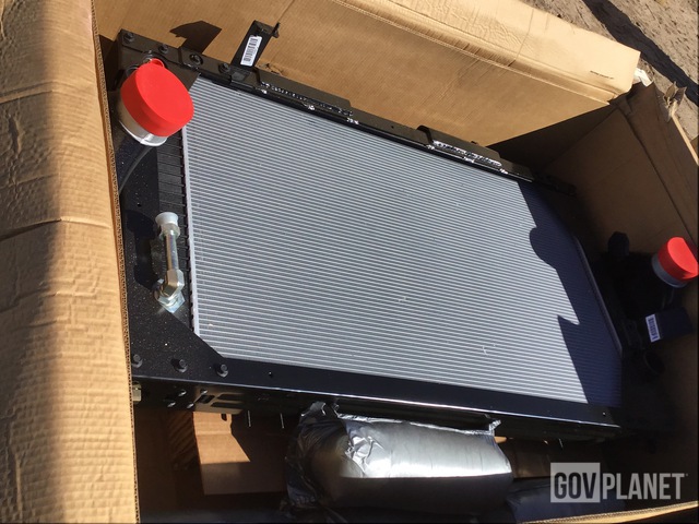 Surplus Navistar Defense 2586074C91 Radiator in Doyle, California ...
