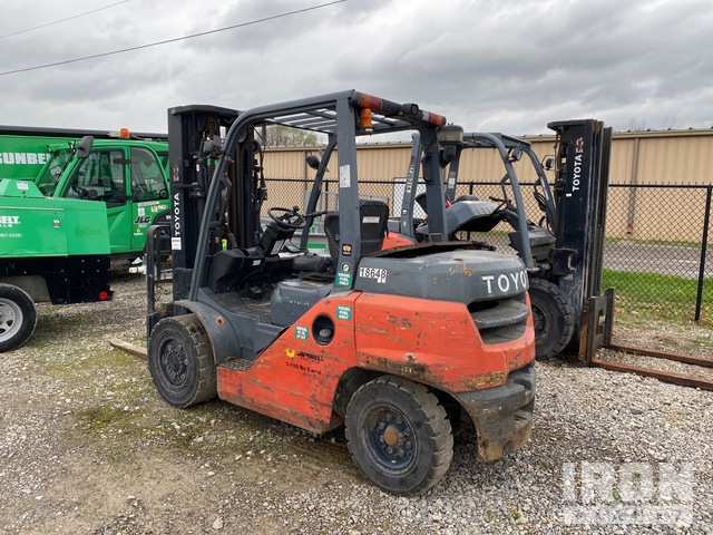 2016 Toyota 8FD35U 7000 lb Diesel Pneumatic Tire Forklift in Cape ...