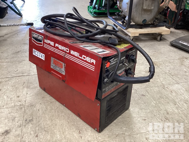 2005 Century Wire Feed Electric Welder in VINELAND, New Jersey, United ...